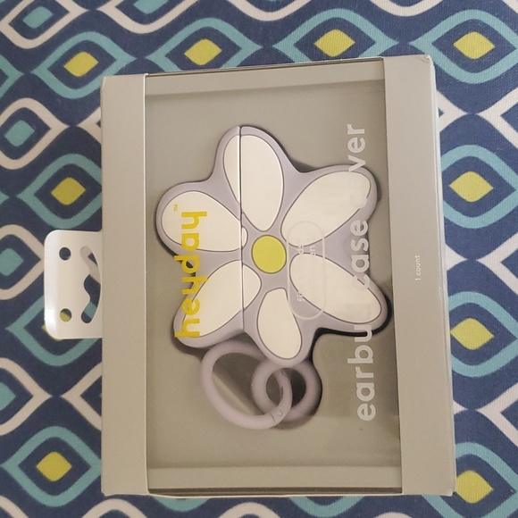heyday | Headphones | Heyday Airpod Gen 2 Daisy Case With Clip Brand New In Package | Poshmark